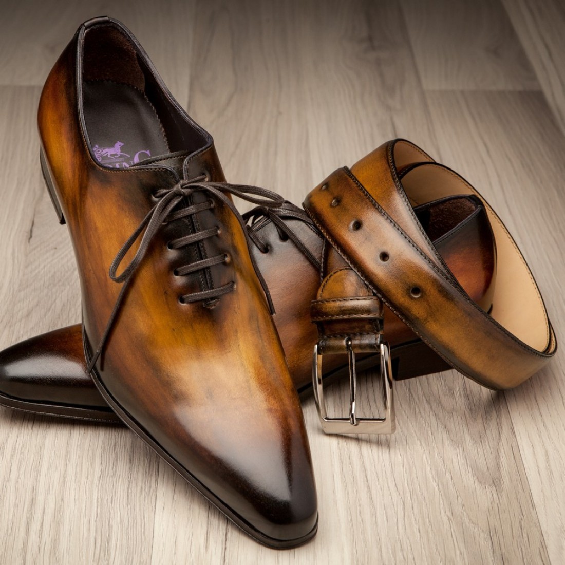 Marque Loding, patine | Leather shoe laces, Leather shoes men, Handmade ...